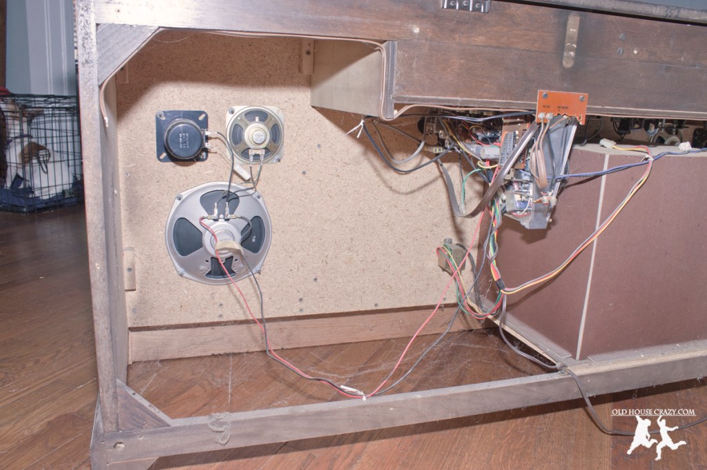 Rebuild and Modernize an Old Stereo Console – DIY | Old House Crazy